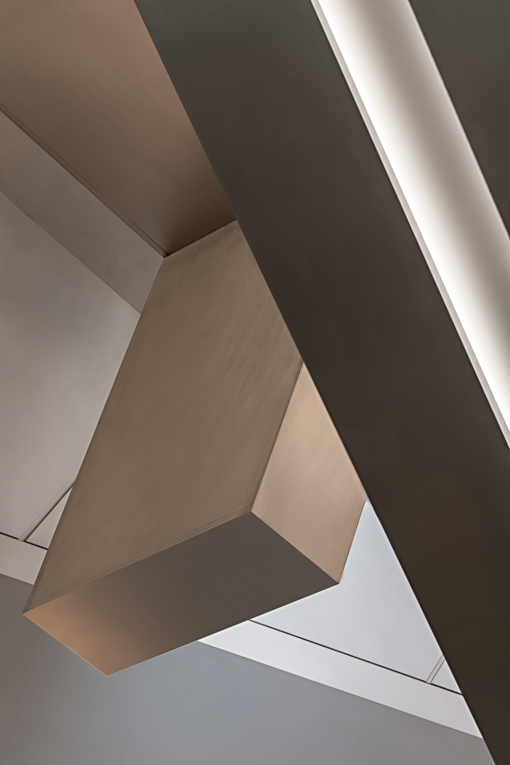 OFT设计｜COSMO成都 | Hi设计